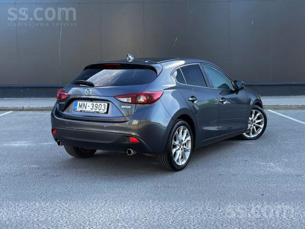 Grey Mazda 3 2016 in Riga, with an engine capacity of 2.20 L and mileage of 161 thousand km for 4900 €, photo 4 on AUTOMOTO.COM.LV