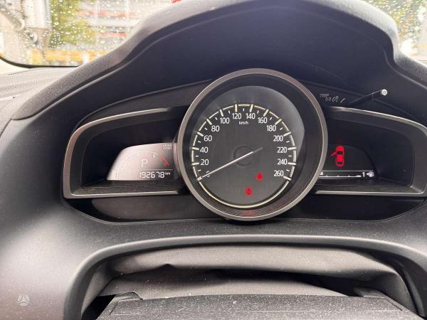 Pelēks Mazda 3 2018 Viļņa, ar dzinēja tilpumu 2.00 L un nobraukumu 193 tūkst. km par 6500 €, foto 2 vietnē AUTOMOTO.COM.LV