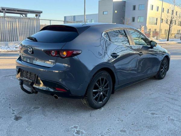 Grey Mazda 3 2019 in Taurage, with an engine capacity of 1.76 L and mileage of 149 thousand km for 12600 €, photo 5 on AUTOMOTO.COM.LV