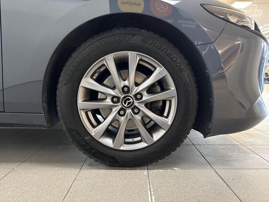 Grey Mazda 3 2019 in Vilnius, with an engine capacity of 2.00 L and mileage of 116 thousand km for 16500 €, photo 24 on AUTOMOTO.COM.LV