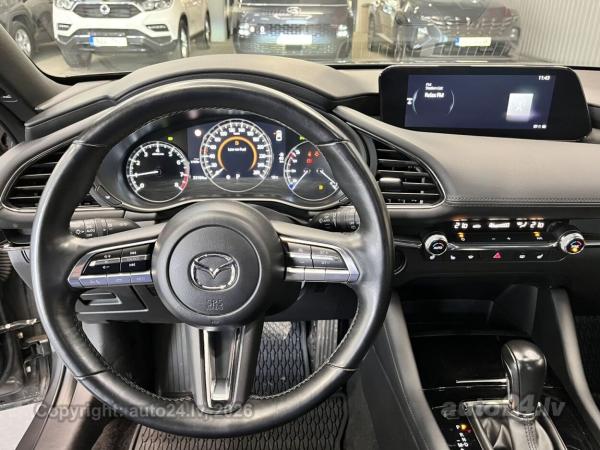 Pelēks Mazda 3 2022 Tallina, ar dzinēja tilpumu 2.00 L un nobraukumu 33 tūkst. km par 19300 €, foto 11 vietnē AUTOMOTO.COM.LV