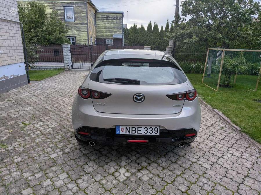 Pelēks Mazda 3 2022 Kauņa, ar dzinēja tilpumu 2.49 L un nobraukumu 15 tūkst. km par 18500 €, foto 4 vietnē AUTOMOTO.COM.LV