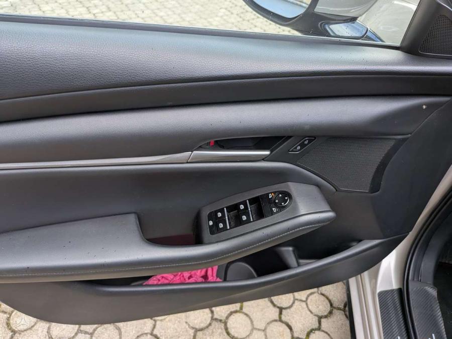 Pelēks Mazda 3 2022 Kauņa, ar dzinēja tilpumu 2.49 L un nobraukumu 15 tūkst. km par 18500 €, foto 12 vietnē AUTOMOTO.COM.LV