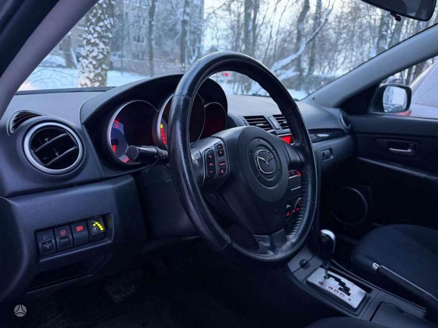 Pelēks Mazda 3 2006 Kauņa, ar dzinēja tilpumu 1.60 L un nobraukumu 203 tūkst. km par 1750 €, foto 15 vietnē AUTOMOTO.COM.LV