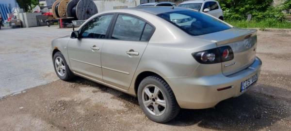 Grey Mazda 3 2007 in Vilnius, with an engine capacity of 1.60 L and mileage of 72 thousand km for 1250 €, photo 5 on AUTOMOTO.COM.LV