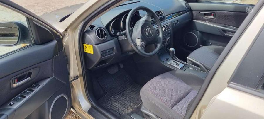 Grey Mazda 3 2007 in Vilnius, with an engine capacity of 1.60 L and mileage of 72 thousand km for 1200 €, photo 4 on AUTOMOTO.COM.LV