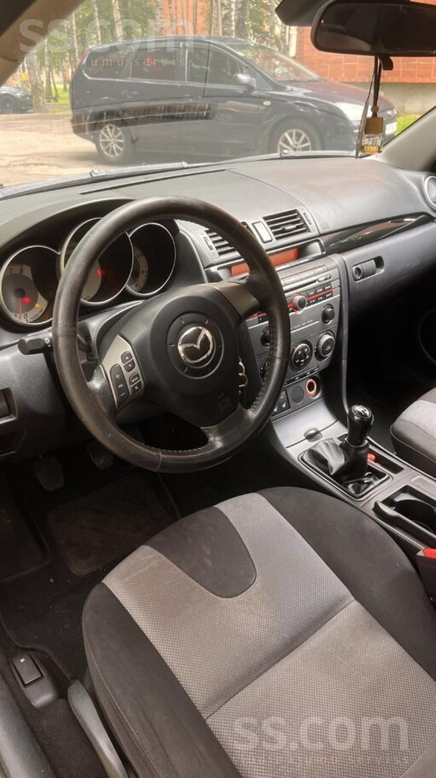 Grey Mazda 3 2007 in Riga, with an engine capacity of 1.60 L and mileage of 210 thousand km for 1000 €, photo 8 on AUTOMOTO.COM.LV