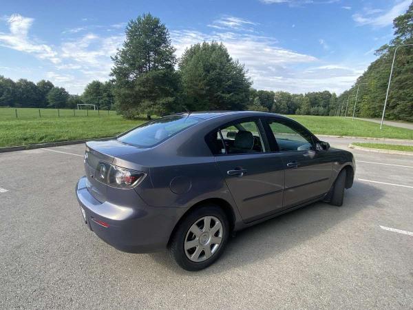Grey Mazda 3 2007 in Prienai, with an engine capacity of 1.60 L and mileage of 146 thousand km for 1350 €, photo 3 on AUTOMOTO.COM.LV