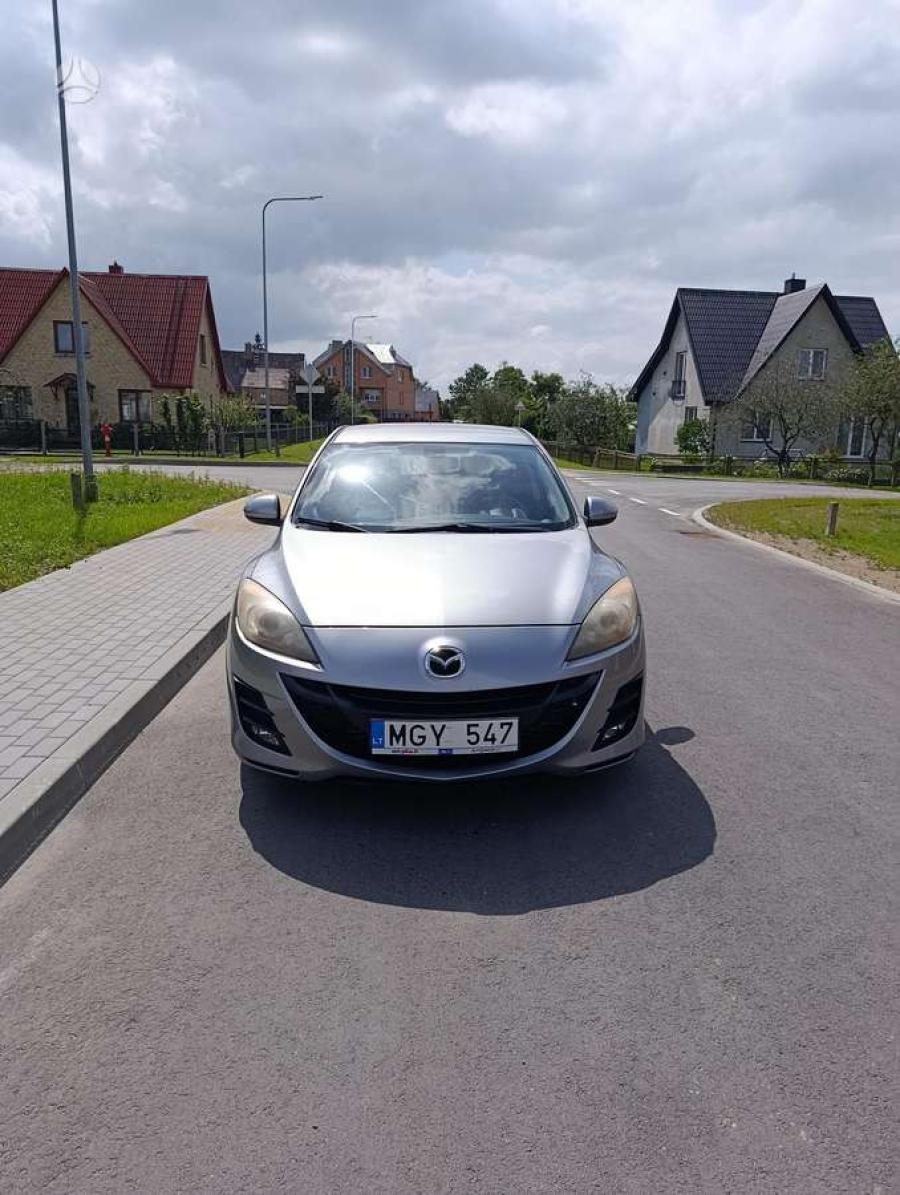 Pelēks Mazda 3 2009 Kuršėnai, ar dzinēja tilpumu 1.60 L un nobraukumu 270 tūkst. km par 1700 €, foto 1 vietnē AUTOMOTO.COM.LV