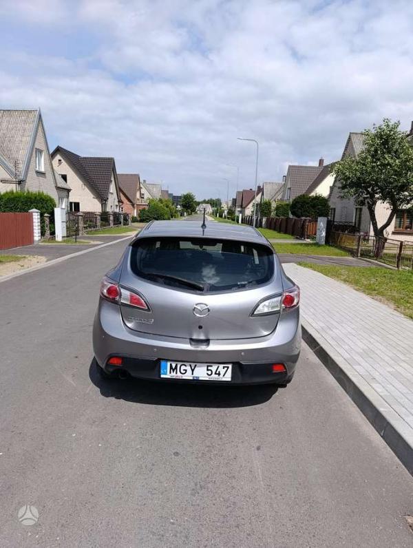 Grey Mazda 3 2009 in Kursenai, with an engine capacity of 1.60 L and mileage of 270 thousand km for 1700 €, photo 3 on AUTOMOTO.COM.LV
