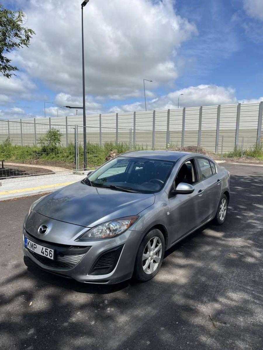 Pelēks Mazda 3 2010 Kauņa, ar dzinēja tilpumu 2.00 L un nobraukumu 149 tūkst. km par 2800 €, foto 1 vietnē AUTOMOTO.COM.LV