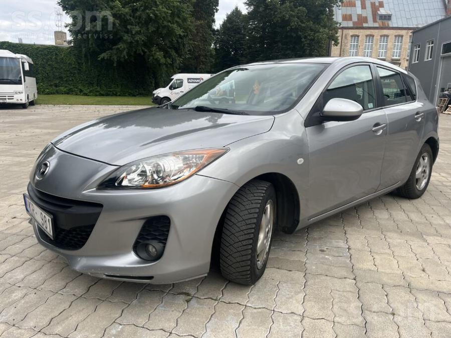 Pelēks Mazda 3 2013 Rīga, ar dzinēja tilpumu 1.60 L un nobraukumu 317 tūkst. km par 2300 €, foto 1 vietnē AUTOMOTO.COM.LV