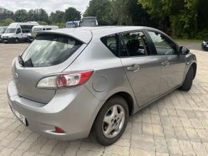 Pelēks Mazda 3 2013 Rīga, ar dzinēja tilpumu 1.60 L un nobraukumu 317 tūkst. km par 2300 €, foto 7 vietnē AUTOMOTO.COM.LV