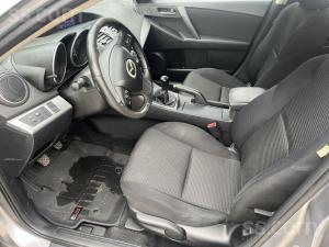 Pelēks Mazda 3 2013 Rīga, ar dzinēja tilpumu 1.60 L un nobraukumu 317 tūkst. km par 2300 €, foto 12 vietnē AUTOMOTO.COM.LV