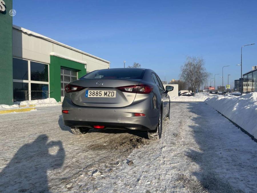Grey Mazda 3 2014 in Kaunas, with an engine capacity of 2.19 L and mileage of 222 thousand km for 4500 €, photo 3 on AUTOMOTO.COM.LV