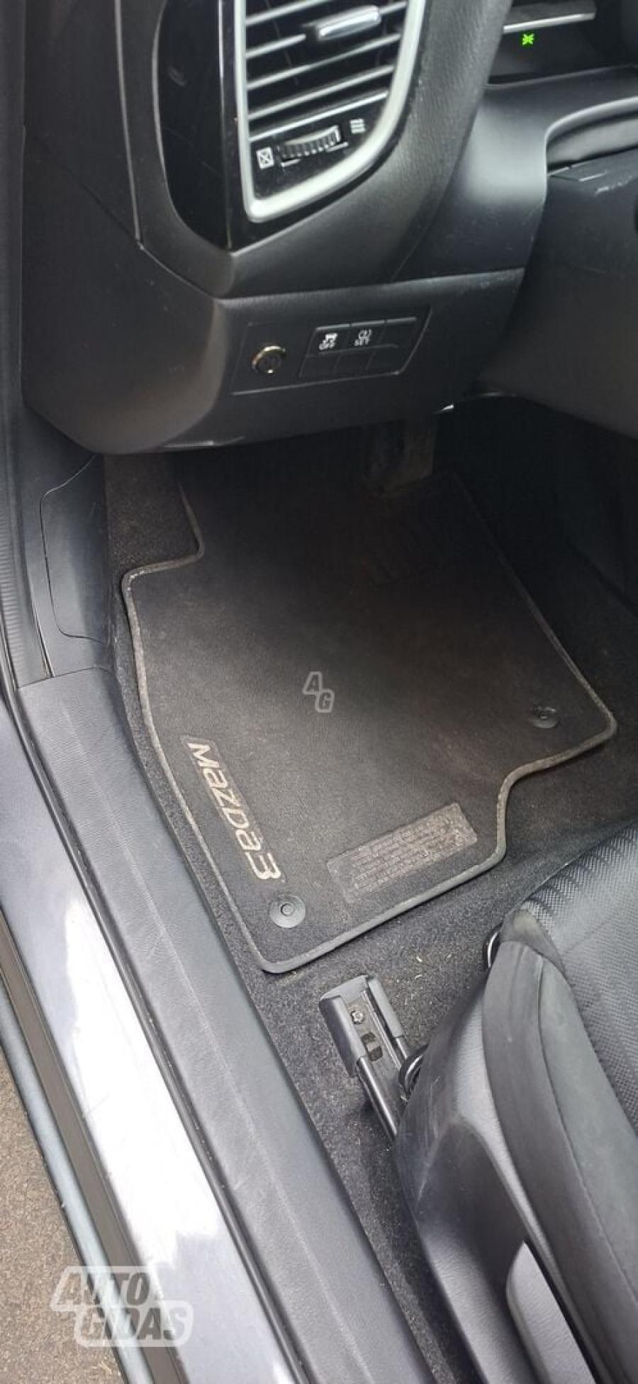 Grey Mazda 3 2014 in Vilnius, with an engine capacity of 2.00 L and mileage of 69 thousand km for 6000 €, photo 20 on AUTOMOTO.COM.LV