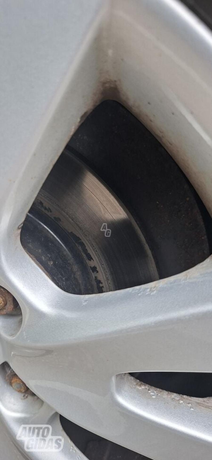 Grey Mazda 3 2014 in Vilnius, with an engine capacity of 2.00 L and mileage of 69 thousand km for 6000 €, photo 24 on AUTOMOTO.COM.LV