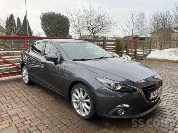 Grey Mazda 3 2014 in Riga, with an engine capacity of 2.20 L and mileage of 180 thousand km for 8790 €, photo 1 on AUTOMOTO.COM.LV