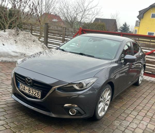 Grey Mazda 3 2014 in Riga, with an engine capacity of 2.20 L and mileage of 180 thousand km for 8790 €, photo 3 on AUTOMOTO.COM.LV