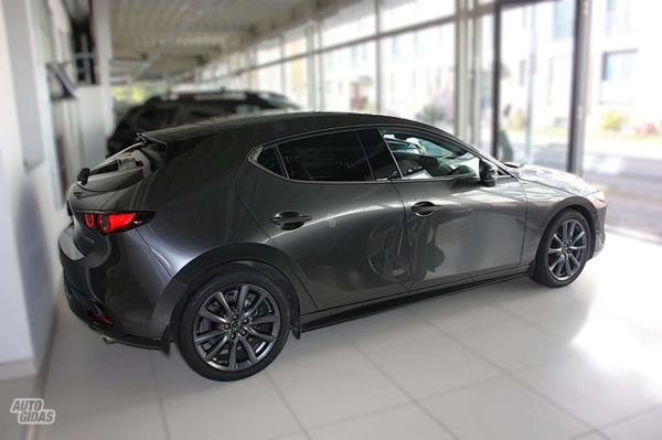 Grey Mazda 3 2019 in Kaunas, with an engine capacity of 2.00 L and mileage of 45 thousand km for 22112 €, photo 8 on AUTOMOTO.COM.LV