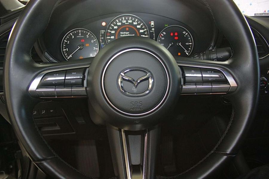 Grey Mazda 3 2019 in Kaunas, with an engine capacity of 2.00 L and mileage of 45 thousand km for 22112 €, photo 12 on AUTOMOTO.COM.LV