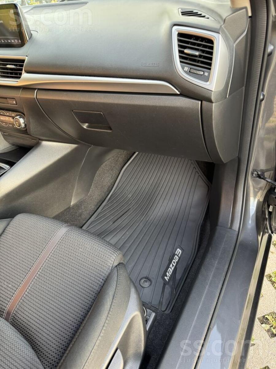 Pelēks Mazda 3 2019 Rīga, ar dzinēja tilpumu 2.00 L un nobraukumu 80 tūkst. km par 10500 €, foto 14 vietnē AUTOMOTO.COM.LV