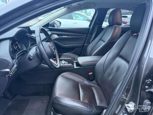 Pelēks Mazda 3 2020 Kauņa, ar dzinēja tilpumu 2.00 L un nobraukumu 46 tūkst. km par 23307 €, foto 7 vietnē AUTOMOTO.COM.LV
