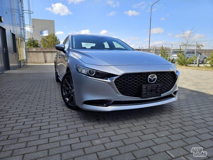Grey Mazda 3 2020 in Siauliai, with an engine capacity of 2.50 L and mileage of 63 thousand km for 16888 €, photo 4 on AUTOMOTO.COM.LV