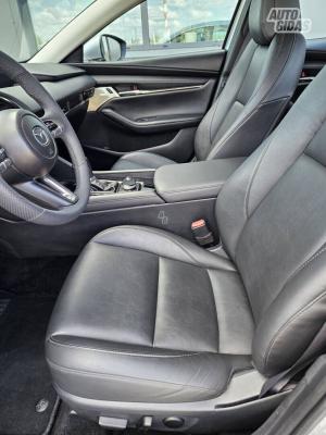 Grey Mazda 3 2020 in Siauliai, with an engine capacity of 2.50 L and mileage of 63 thousand km for 16888 €, photo 14 on AUTOMOTO.COM.LV