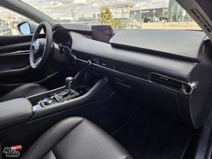 Grey Mazda 3 2020 in Siauliai, with an engine capacity of 2.50 L and mileage of 63 thousand km for 16888 €, photo 17 on AUTOMOTO.COM.LV