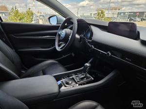 Grey Mazda 3 2020 in Siauliai, with an engine capacity of 2.50 L and mileage of 63 thousand km for 16888 €, photo 18 on AUTOMOTO.COM.LV