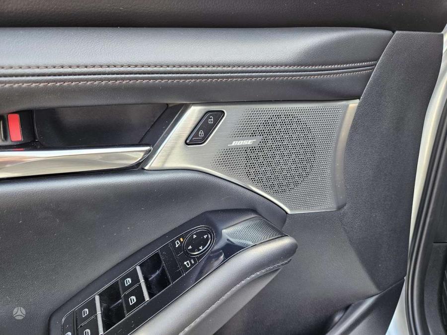 Pelēks Mazda 3 2020 Šauļi, ar dzinēja tilpumu 2.49 L un nobraukumu 64 tūkst. km par 16888 €, foto 8 vietnē AUTOMOTO.COM.LV
