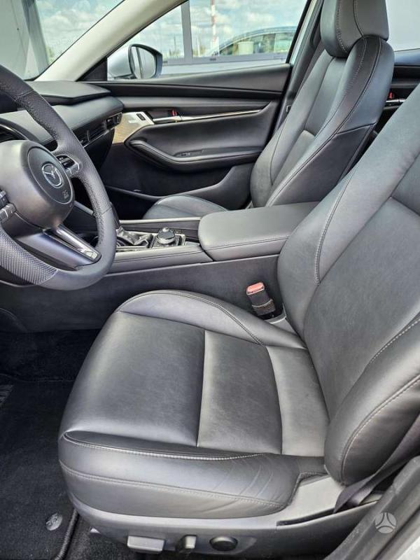 Pelēks Mazda 3 2020 Šauļi, ar dzinēja tilpumu 2.49 L un nobraukumu 64 tūkst. km par 16888 €, foto 9 vietnē AUTOMOTO.COM.LV