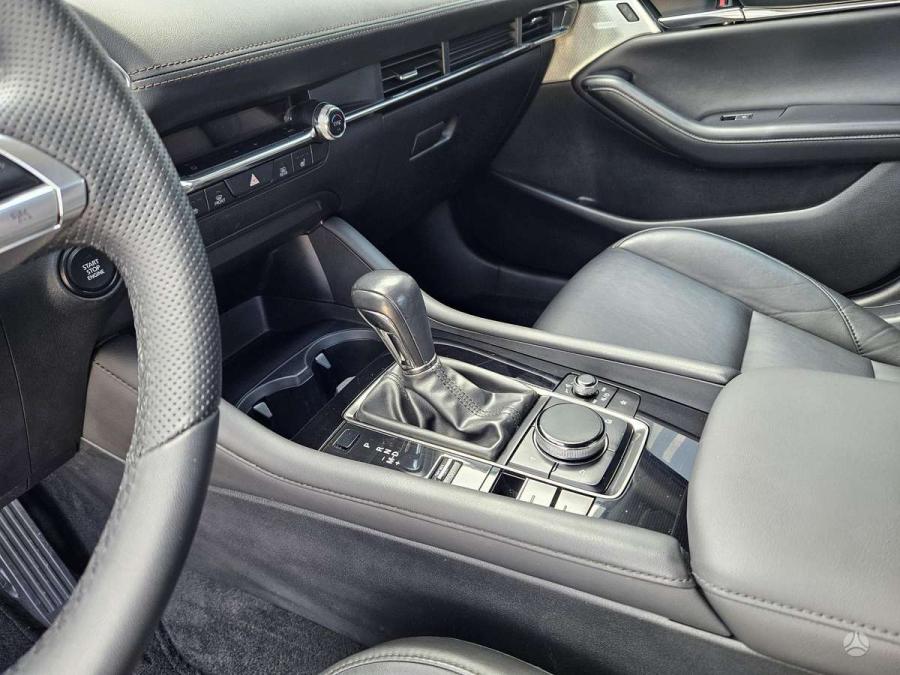 Pelēks Mazda 3 2020 Šauļi, ar dzinēja tilpumu 2.49 L un nobraukumu 64 tūkst. km par 16888 €, foto 24 vietnē AUTOMOTO.COM.LV
