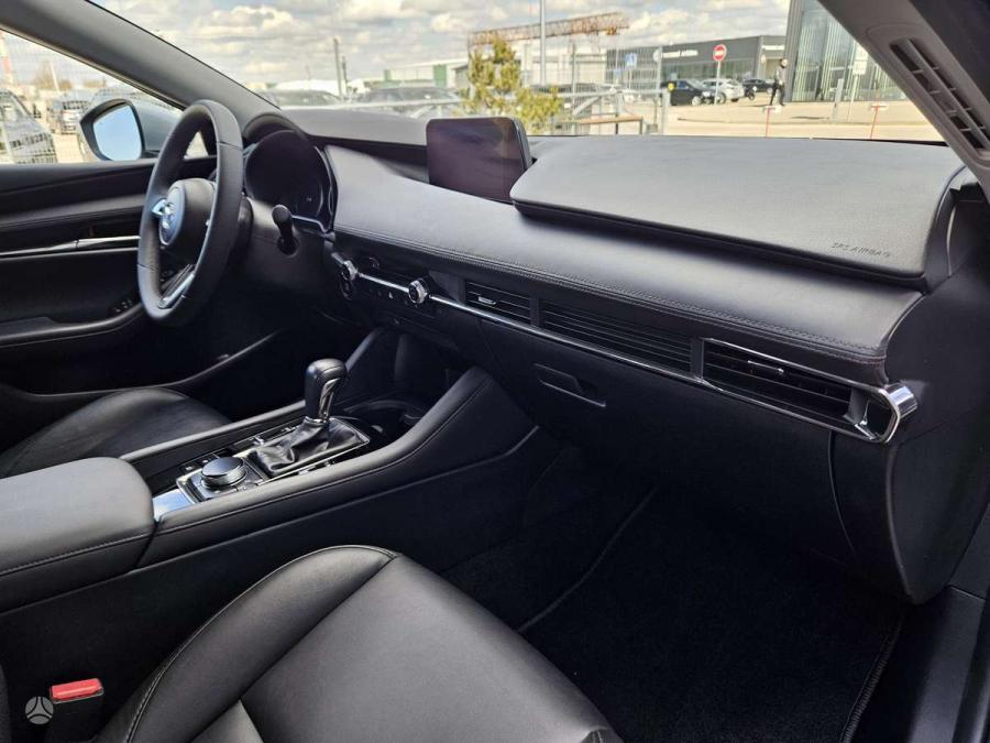 Pelēks Mazda 3 2020 Šauļi, ar dzinēja tilpumu 2.49 L un nobraukumu 64 tūkst. km par 16888 €, foto 26 vietnē AUTOMOTO.COM.LV
