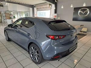 Grey Mazda 3 2021 in Kaunas, with an engine capacity of 2.00 L and mileage of 22 thousand km for 23894 €, photo 5 on AUTOMOTO.COM.LV