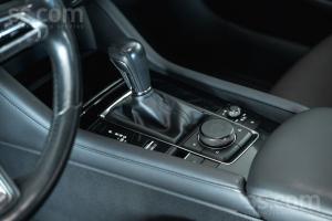 Pelēks Mazda 3 2021 Rīga, ar dzinēja tilpumu 2.00 L un nobraukumu 36 tūkst. km par 17490 €, foto 9 vietnē AUTOMOTO.COM.LV