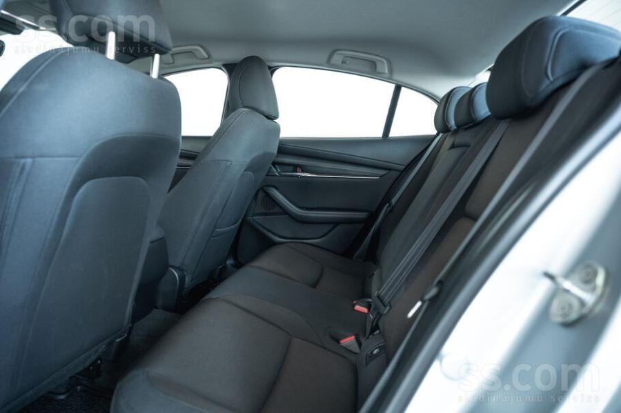 Pelēks Mazda 3 2021 Rīga, ar dzinēja tilpumu 2.00 L un nobraukumu 36 tūkst. km par 17490 €, foto 18 vietnē AUTOMOTO.COM.LV