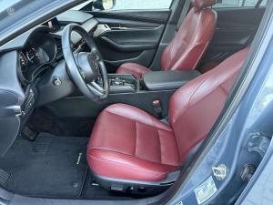 Grey Mazda 3 2023 in Klaipeda, with an engine capacity of 2.49 L and mileage of 23 thousand km for 16900 €, photo 14 on AUTOMOTO.COM.LV