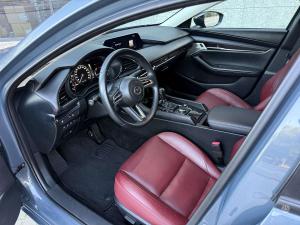 Grey Mazda 3 2023 in Klaipeda, with an engine capacity of 2.49 L and mileage of 23 thousand km for 16900 €, photo 15 on AUTOMOTO.COM.LV