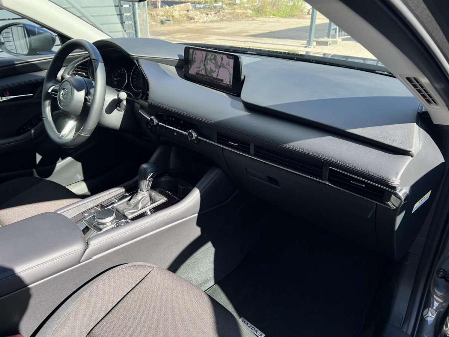 Pelēks Mazda 3 2026 Kauņa, ar dzinēja tilpumu 2.49 L un nobraukumu 3 tūkst. km par 13900 €, foto 15 vietnē AUTOMOTO.COM.LV