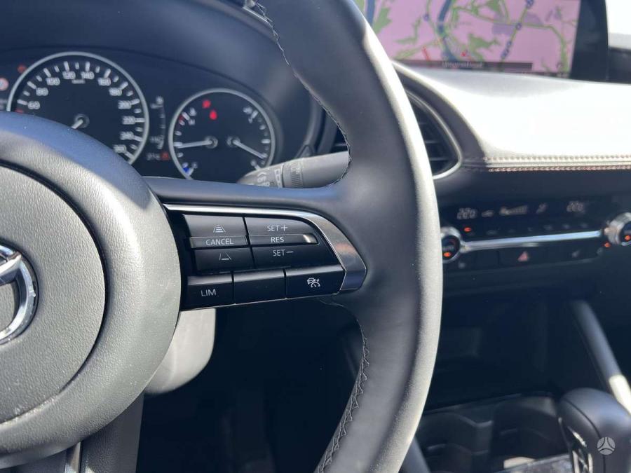 Pelēks Mazda 3 2026 Kauņa, ar dzinēja tilpumu 2.49 L un nobraukumu 3 tūkst. km par 13900 €, foto 37 vietnē AUTOMOTO.COM.LV