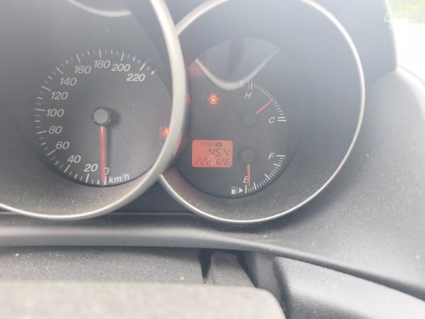Mazda 3 2005 Viļņa, ar dzinēja tilpumu 1.60 L un nobraukumu 222 tūkst. km par 400 €, foto 7 vietnē AUTOMOTO.COM.LV