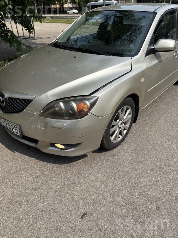 Mazda 3 2006 in Riga, with an engine capacity of 1.50 L and mileage of 129 thousand km for 800 €, photo 3 on AUTOMOTO.COM.LV