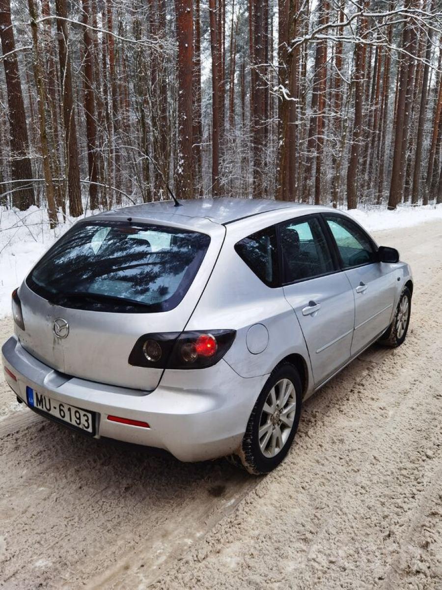 Mazda 3 2007 in Riga, with an engine capacity of 2.00 L and mileage of 258 thousand km for 1000 €, photo 3 on AUTOMOTO.COM.LV