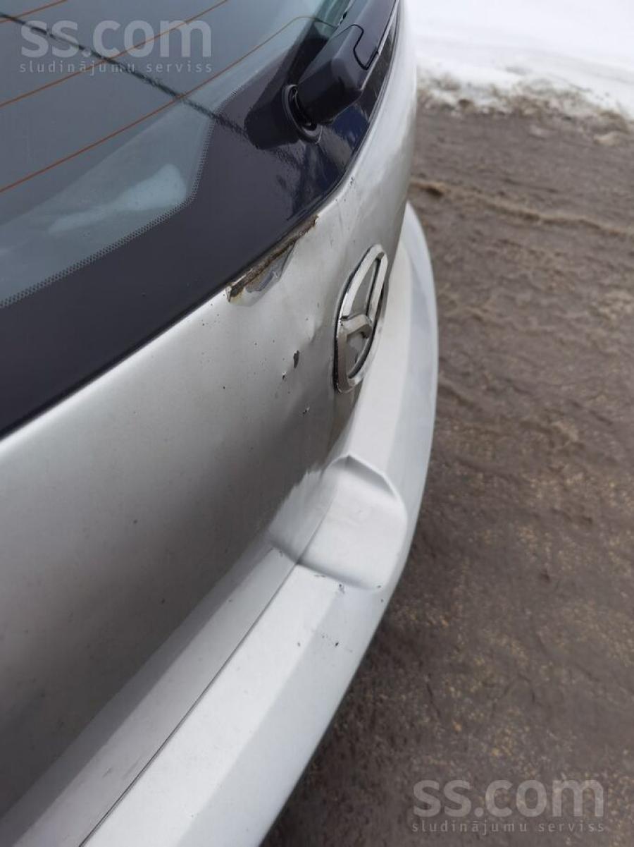 Mazda 3 2007 in Riga, with an engine capacity of 2.00 L and mileage of 258 thousand km for 1000 €, photo 12 on AUTOMOTO.COM.LV