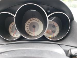 Mazda 3 2007 in Vilnius, with an engine capacity of 1.60 L and mileage of 280 thousand km for 1100 €, photo 16 on AUTOMOTO.COM.LV