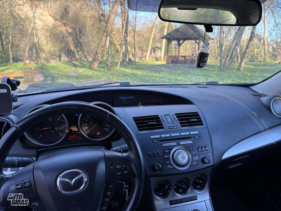 Mazda 3 2010 Tauragė, ar dzinēja tilpumu 1.60 L un nobraukumu 249 tūkst. km par 2000 €, foto 8 vietnē AUTOMOTO.COM.LV
