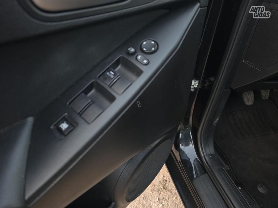 Mazda 3 2013 in Silute, with an engine capacity of 1.60 L and mileage of 236 thousand km for 2999 €, photo 15 on AUTOMOTO.COM.LV