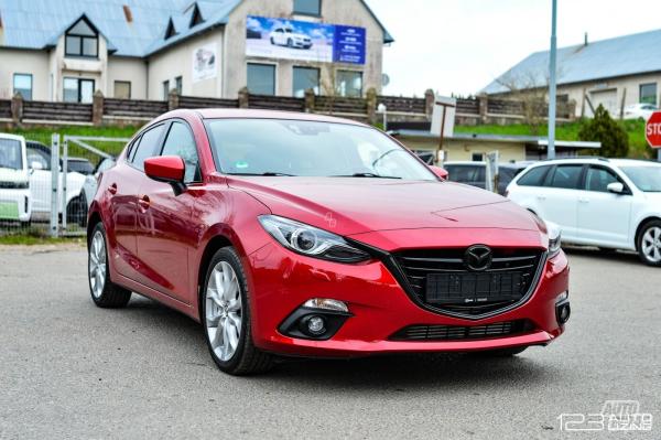 Mazda 3 2014 in Kretinga, with an engine capacity of 2.20 L and mileage of 226 thousand km for 8150 €, photo 3 on AUTOMOTO.COM.LV